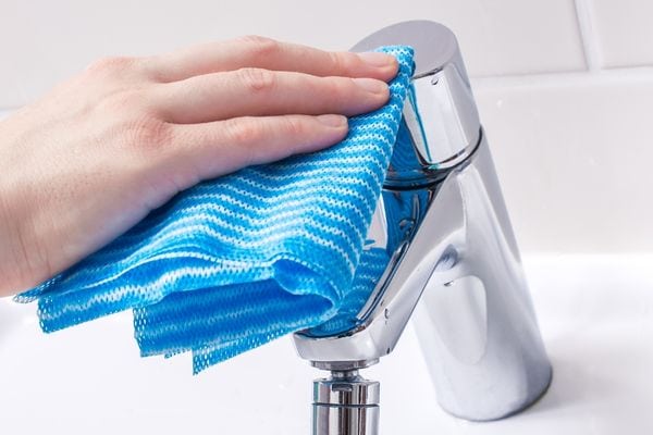 Bronze reinigen und polieren: So geht es richtig | Putzgeheimnis